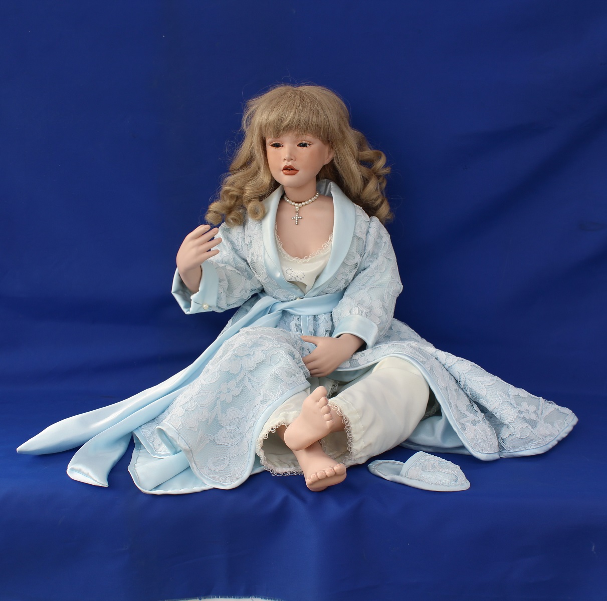 Κούκλα Thorild μαμά με μωρό σε πορσελάνη, συλλογή «Ερατώ»